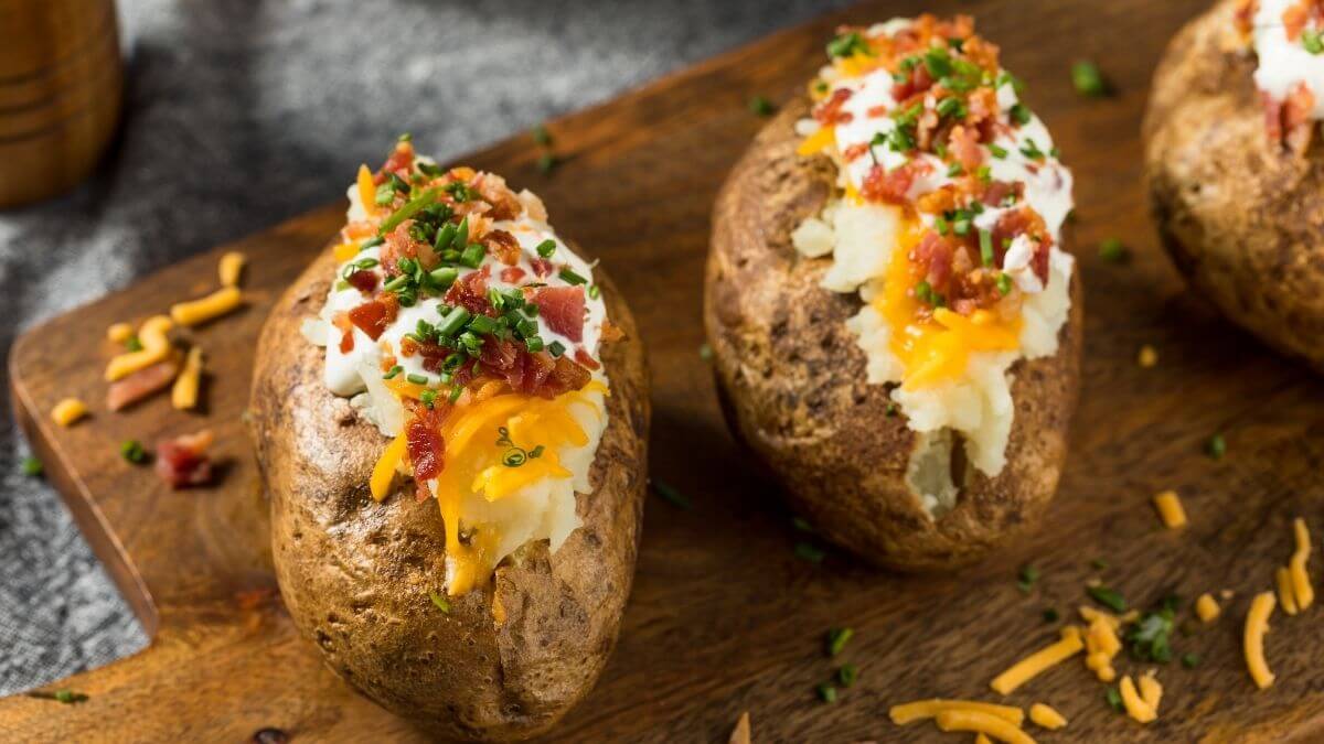 Bloomin' potato nell'airfryer – croccante con formaggio e bacon
